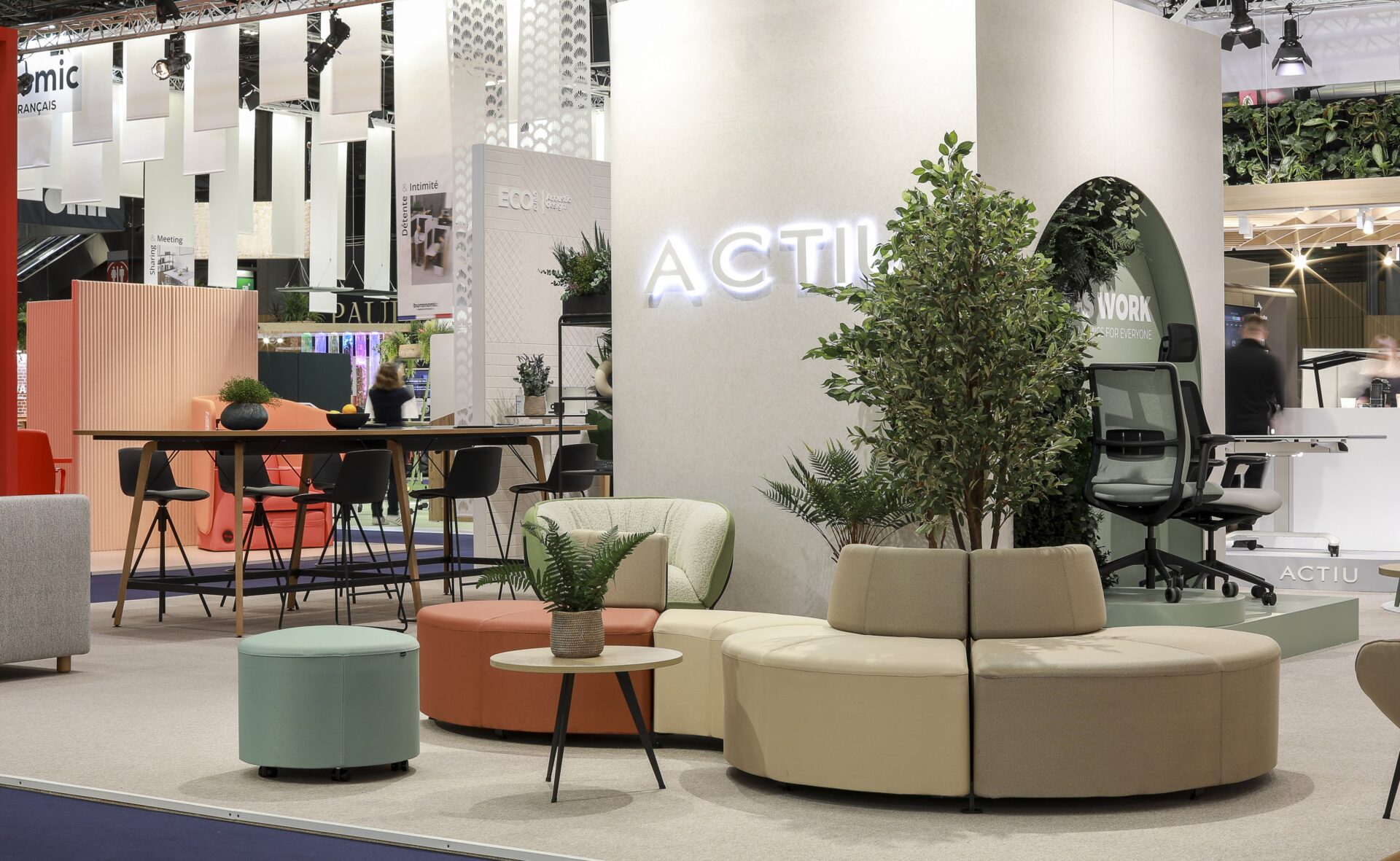New Hybrid Spaces Favour Both Communication And Inner Peace Onoffice