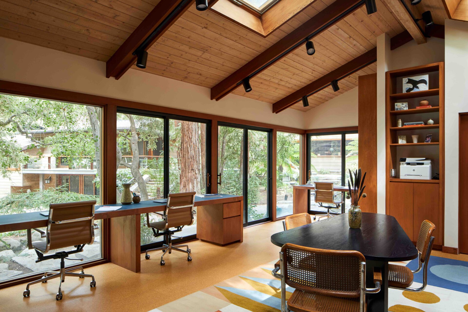 A former artist’s studio is transformed into an intimate office space ...