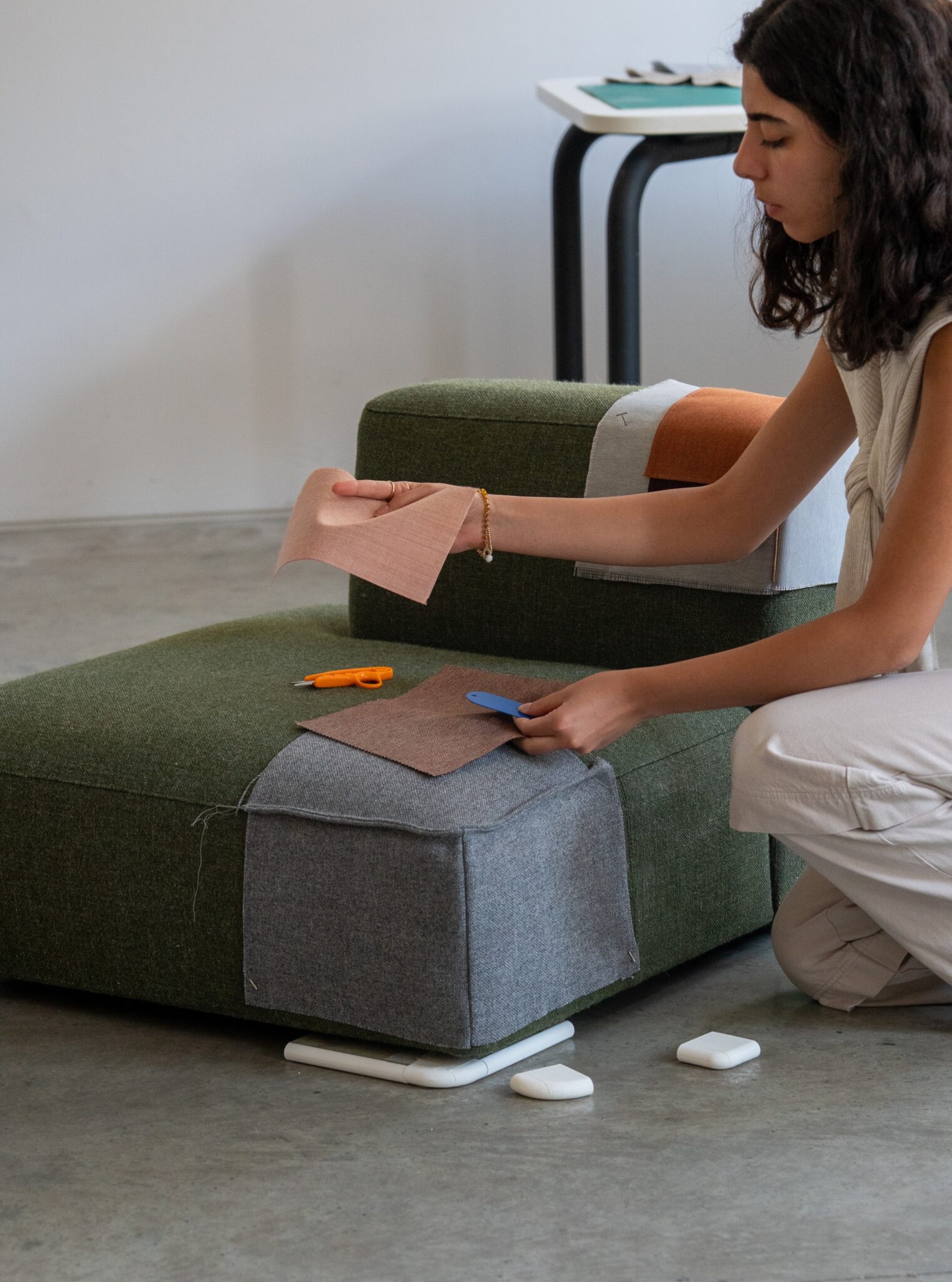 Pearson Lloyd designs Veleta modular soft-seating system for esPattio ...